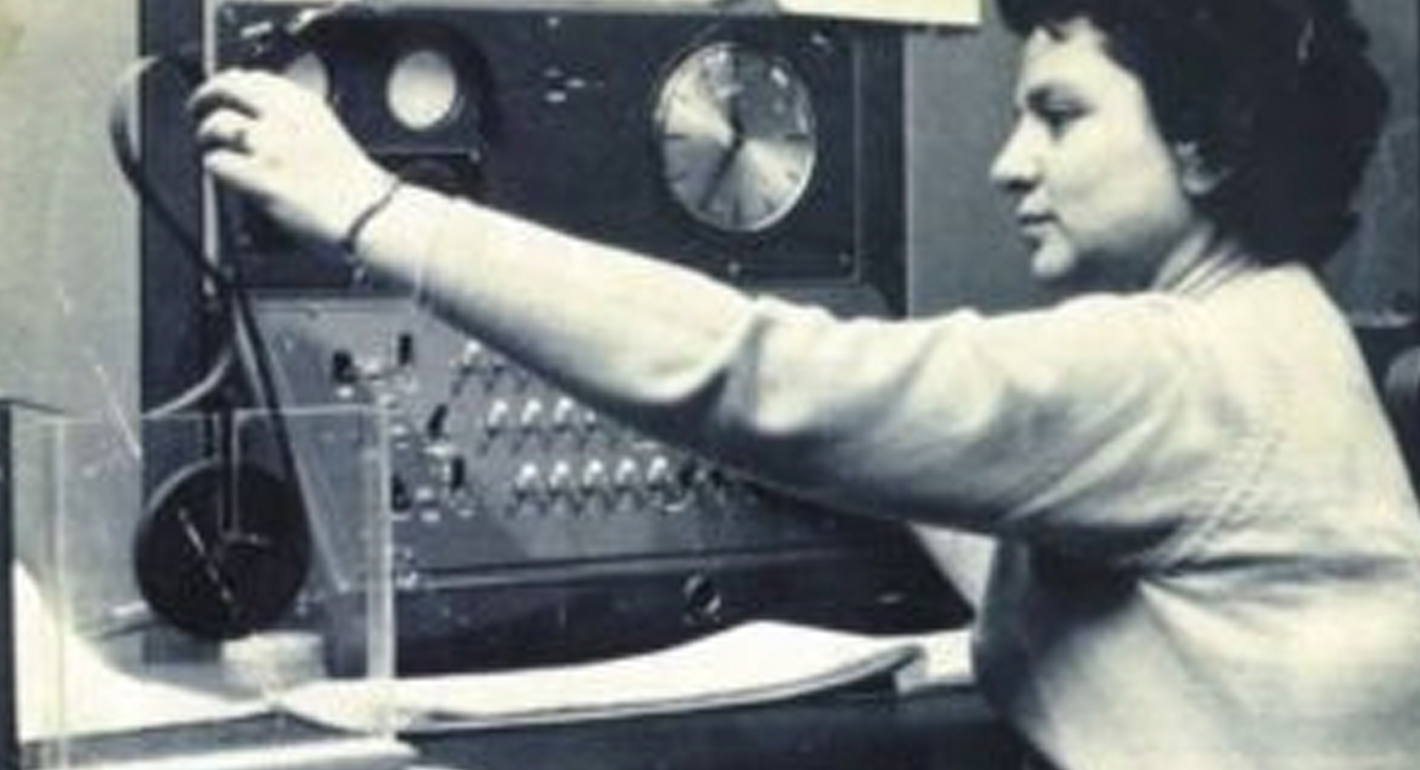 Mary Coombs: primera mujer del mundo en programar un ordenador para ...