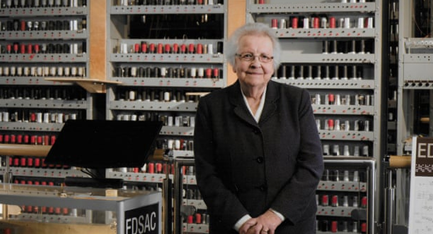 Mary Coombs: primera mujer del mundo en programar un ordenador para ...